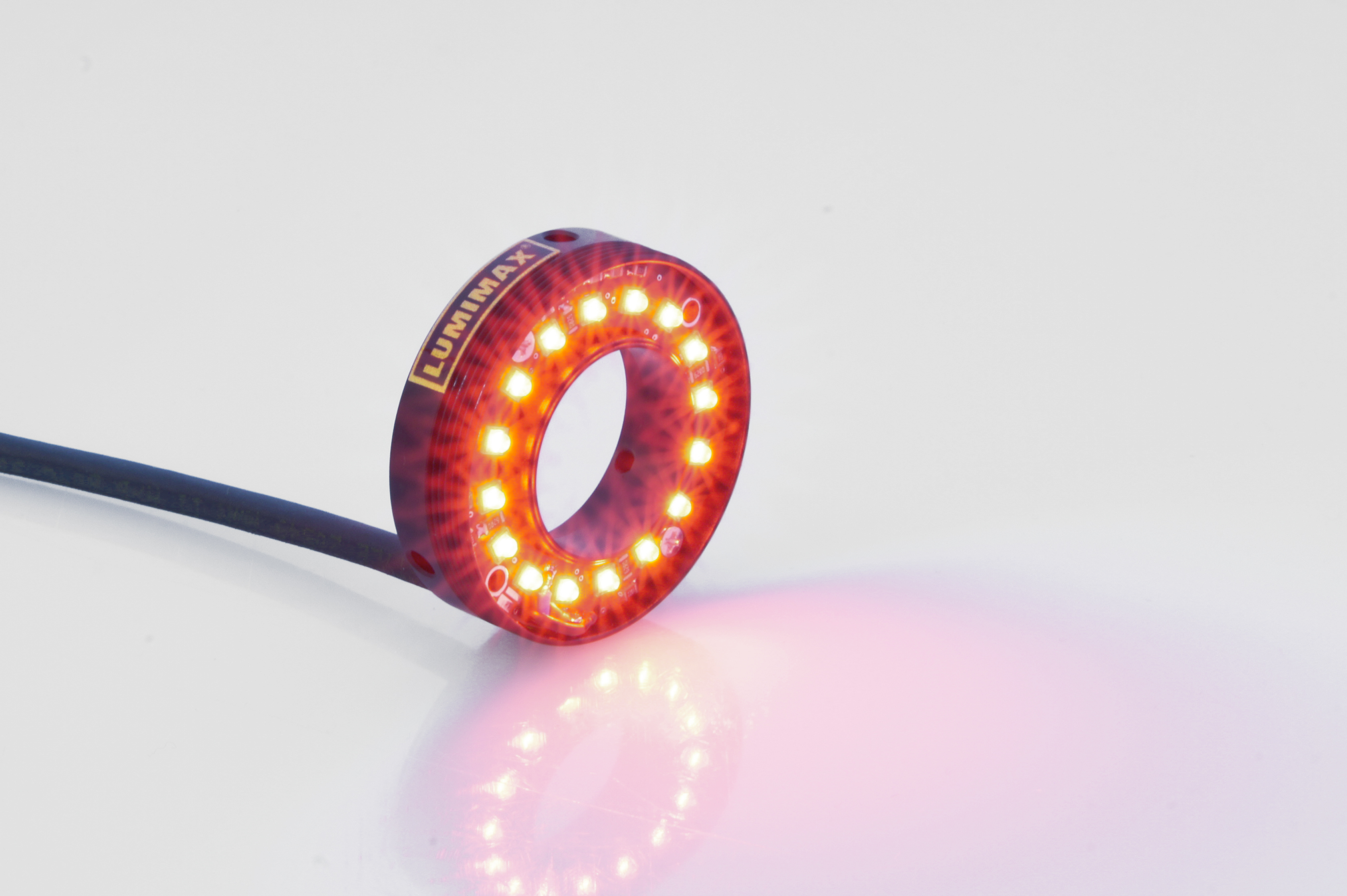 iiM AG presents high-performance LUMIMAX® UV-lighting solutions and ...