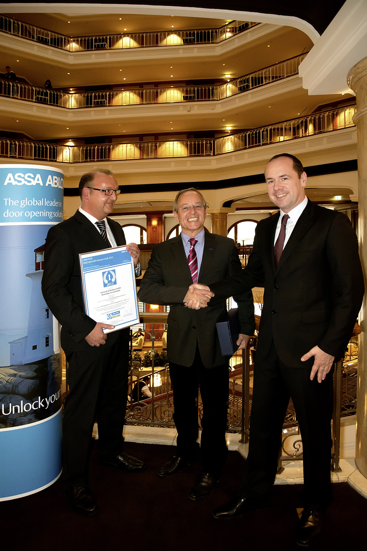 Preisverleihung der 5. ASSA ABLOY PARTNERSHIP-Meisterschaft in Berlin ...