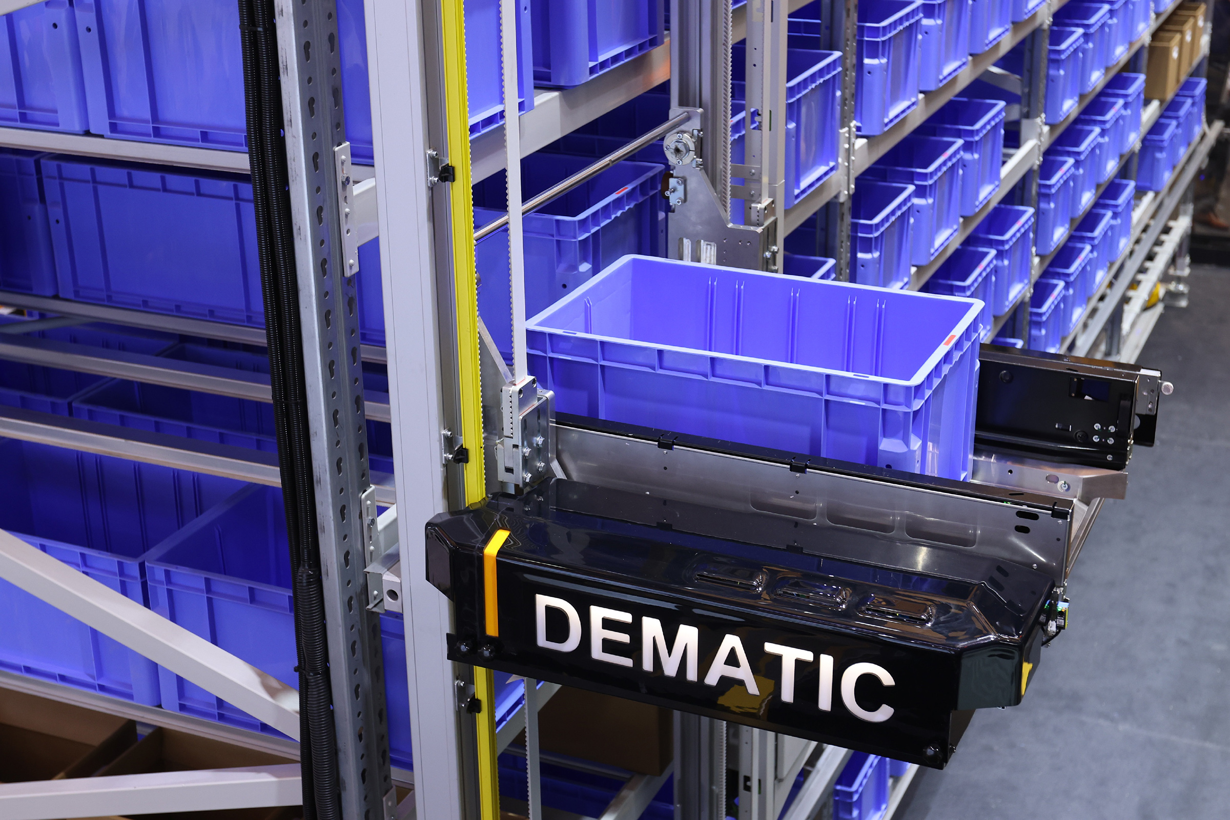 Dematic präsentiert auf der LogiMAT datengetriebene Innovationen für ...