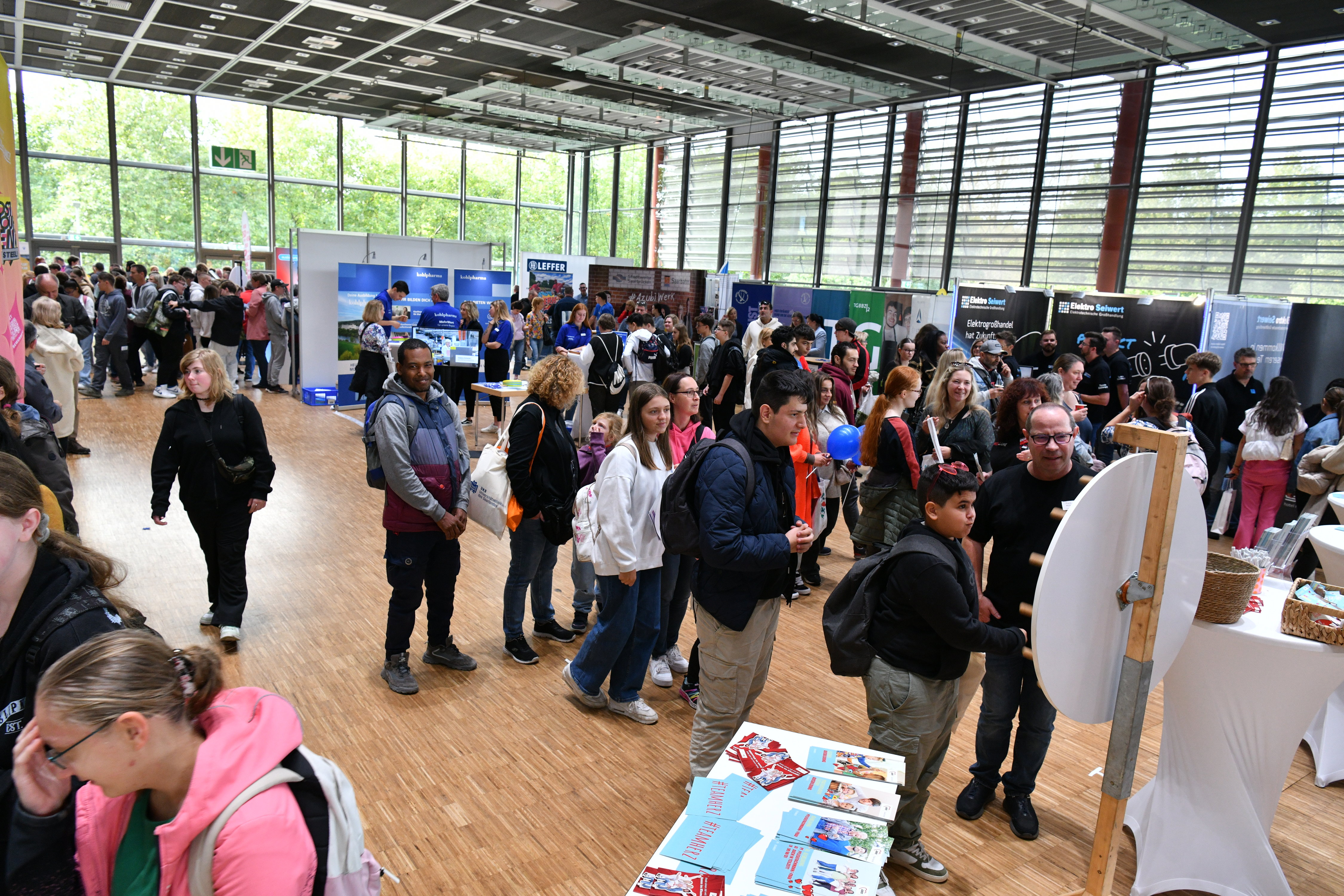Ausbildungsplatz-Messe „Zukunft zum Anfassen“, Industrie- und ...