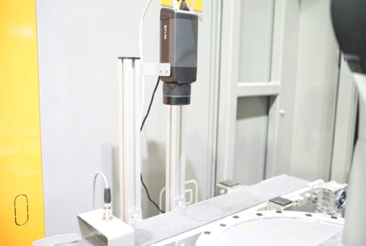 Machine vision: pick and place with FLIR thermal imaging cameras ...