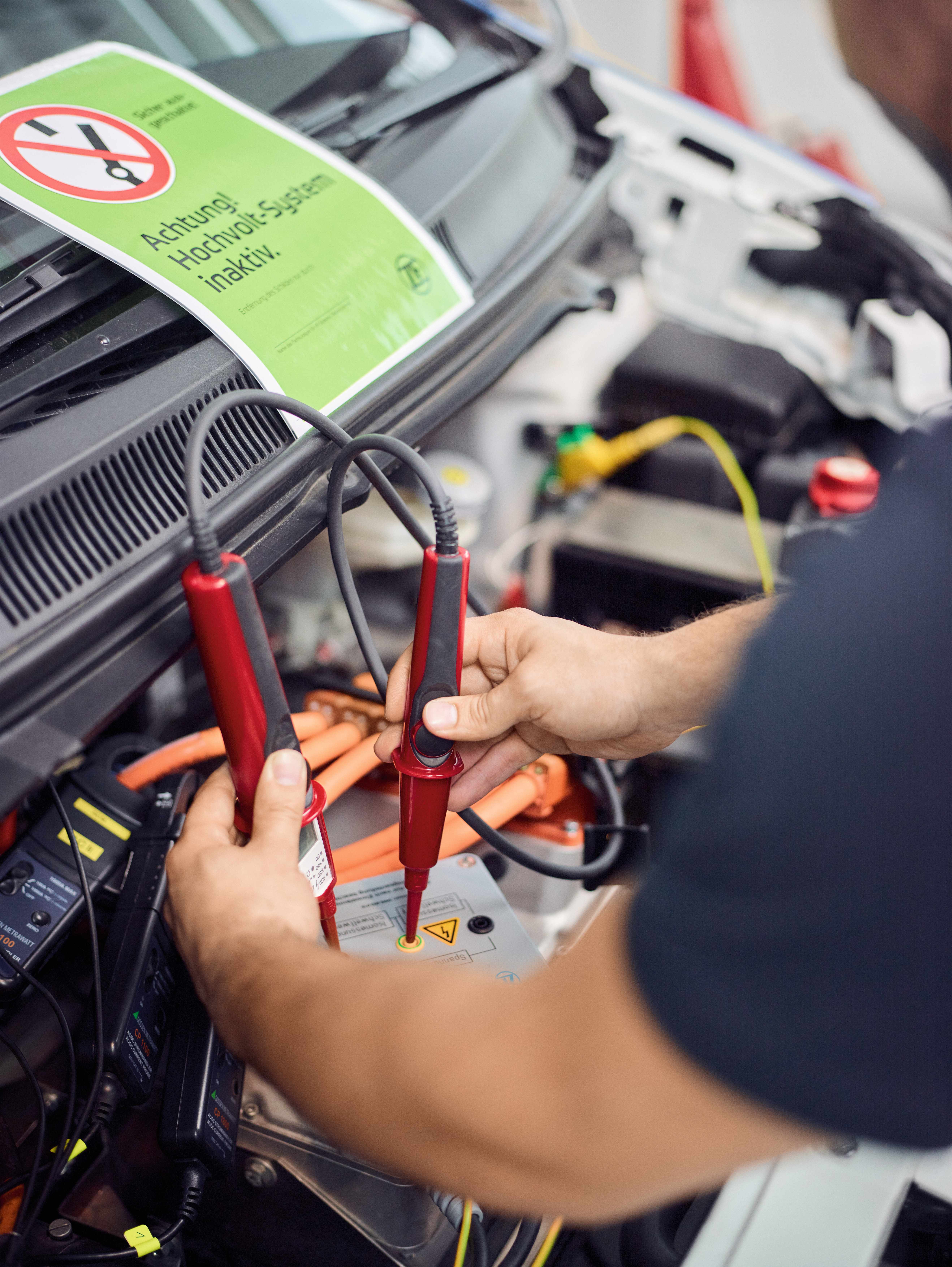 ZF Aftermarket bietet auch 2026 Hochvolt-Trainingsprogramme für verschiedene Zielgruppen an, ZF ...