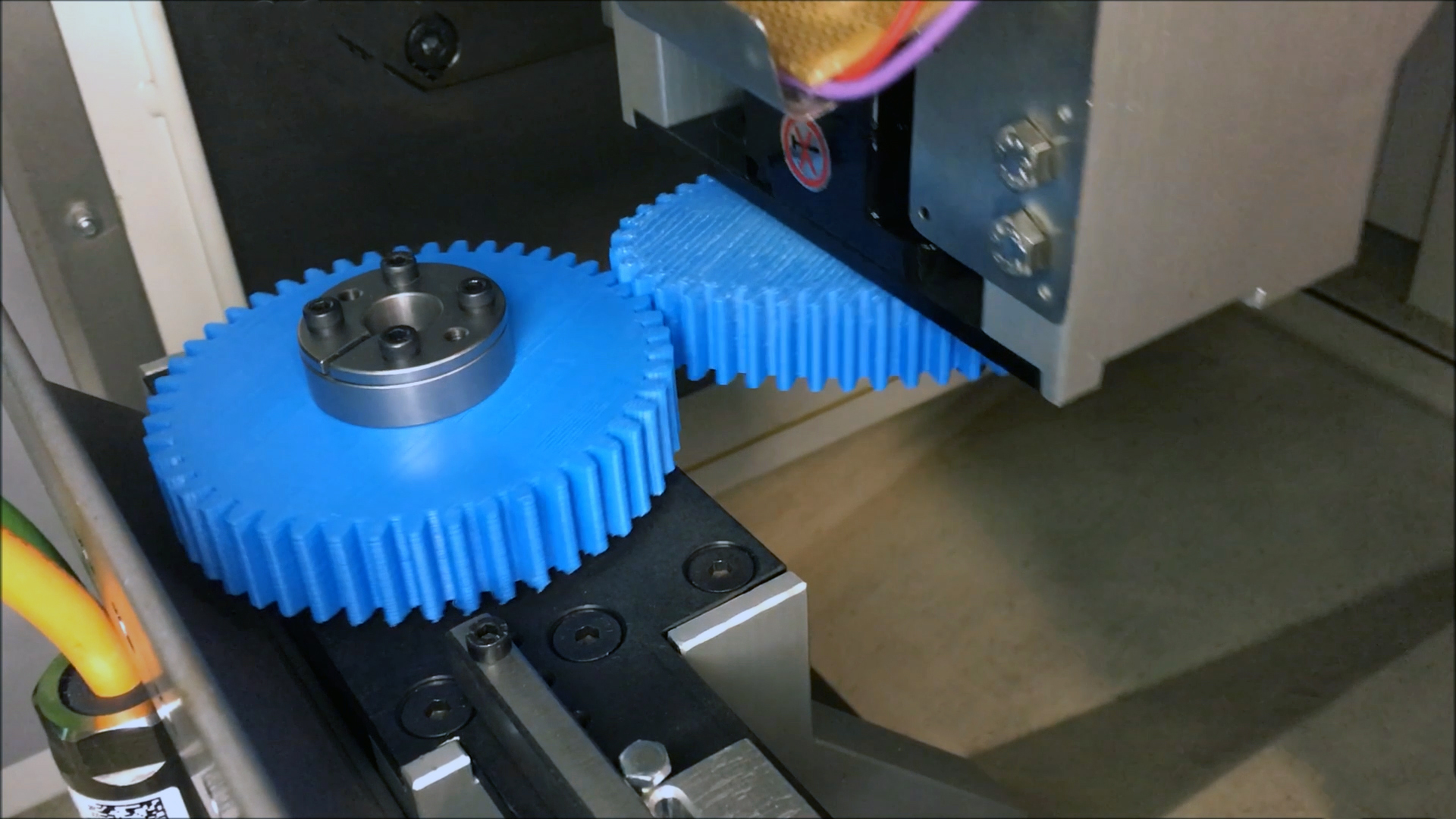 Rétrofit d’une machine à tailler les engrenages coniques pour la ...