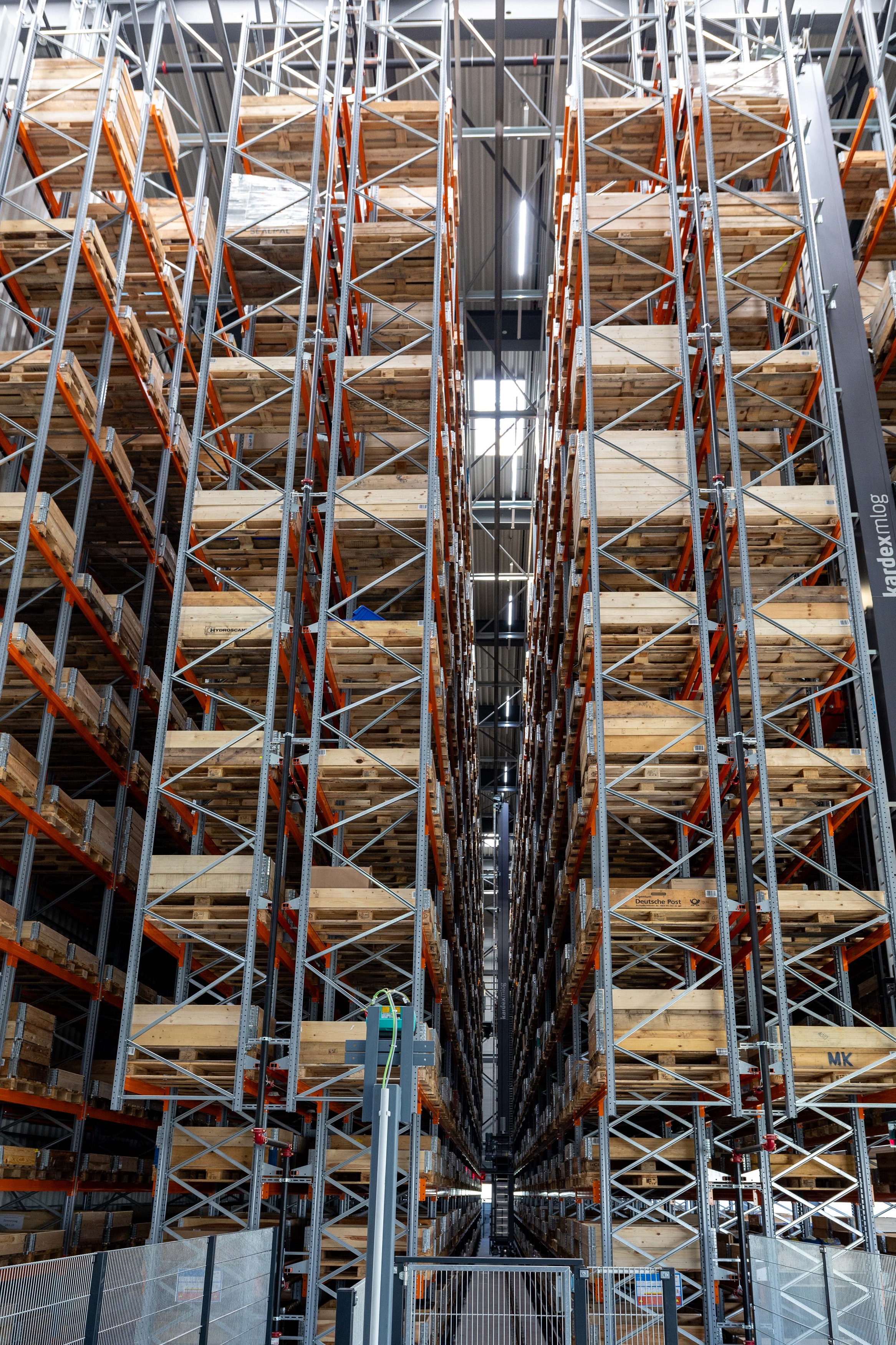 Kardex Mlog realisiert automatisches Hochregallager und Shuttle-System ...