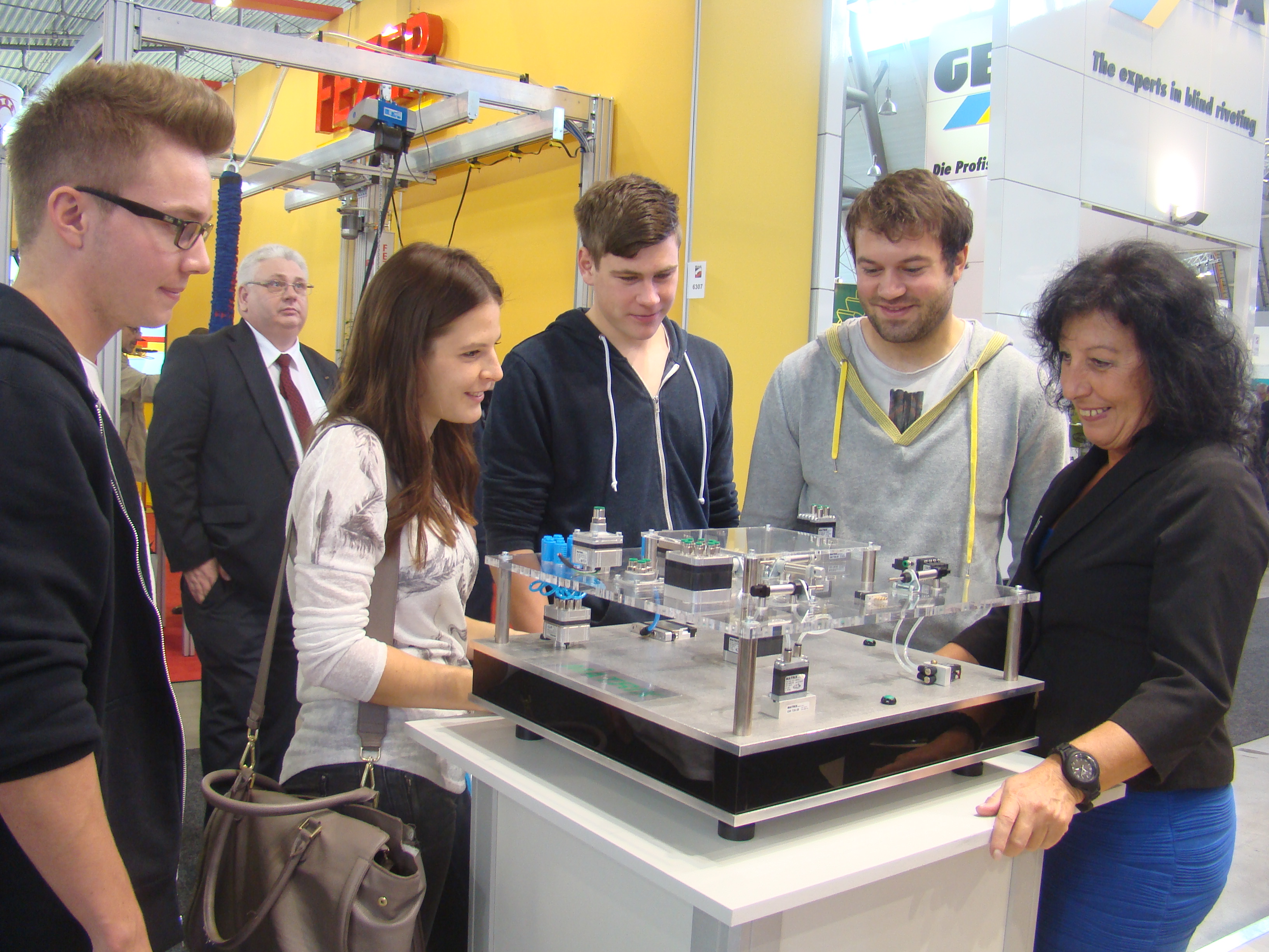 Technologie am Puls der Zeit - BIBUS - 'Eine 360 Grad runde Sache ...