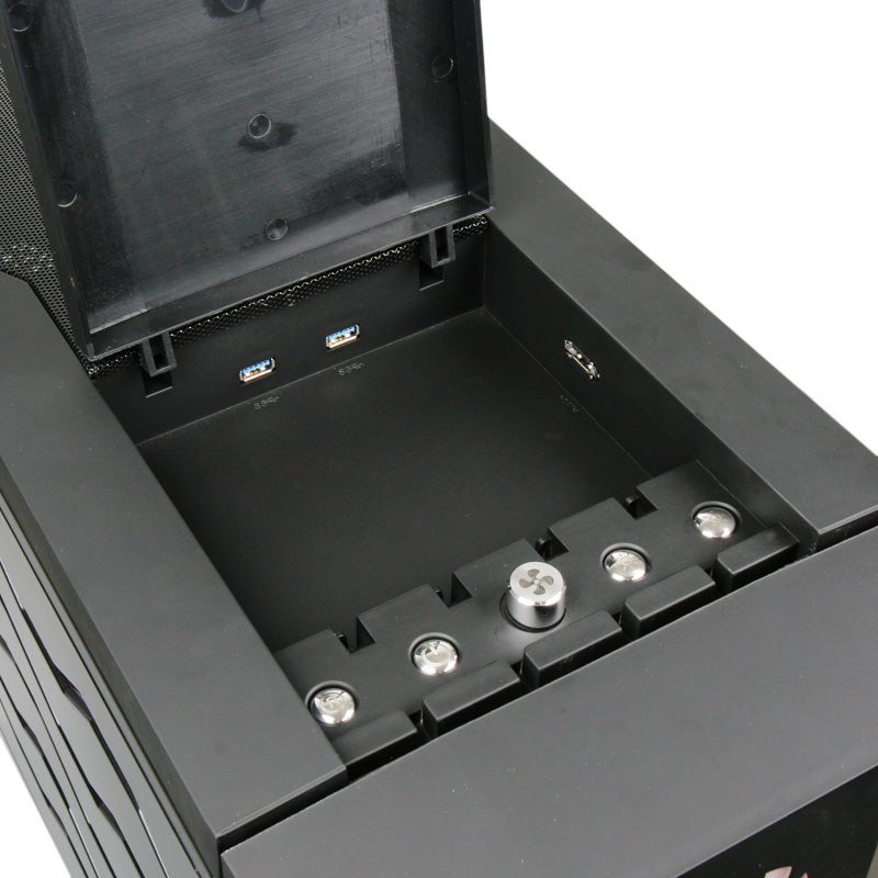 Caseking exklusiv: BitFenix Colossus Venom und Colossus Window Edition ...