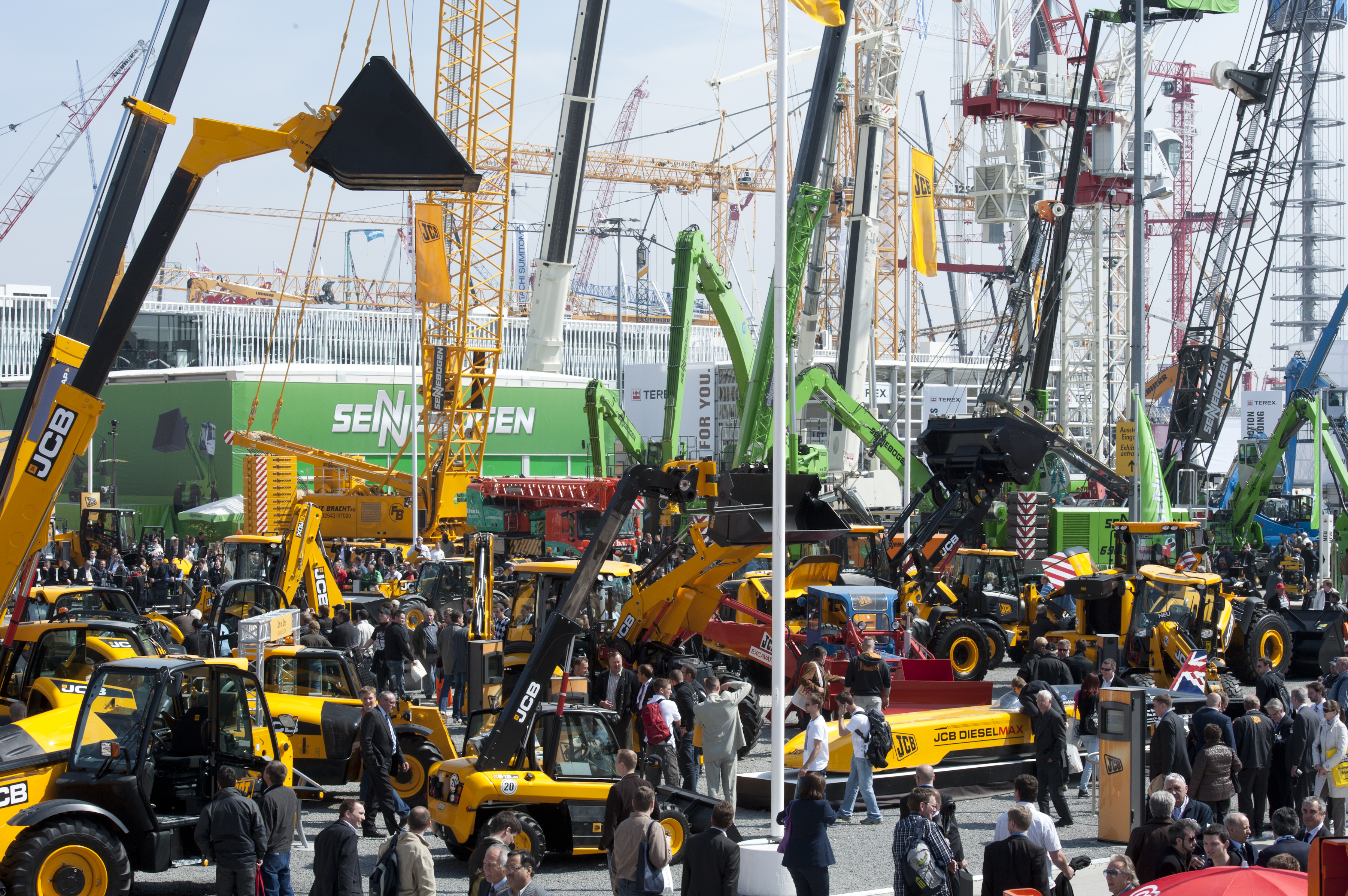 bauma 2010 markiert Trendwende für die Branche, Messe München GmbH ...