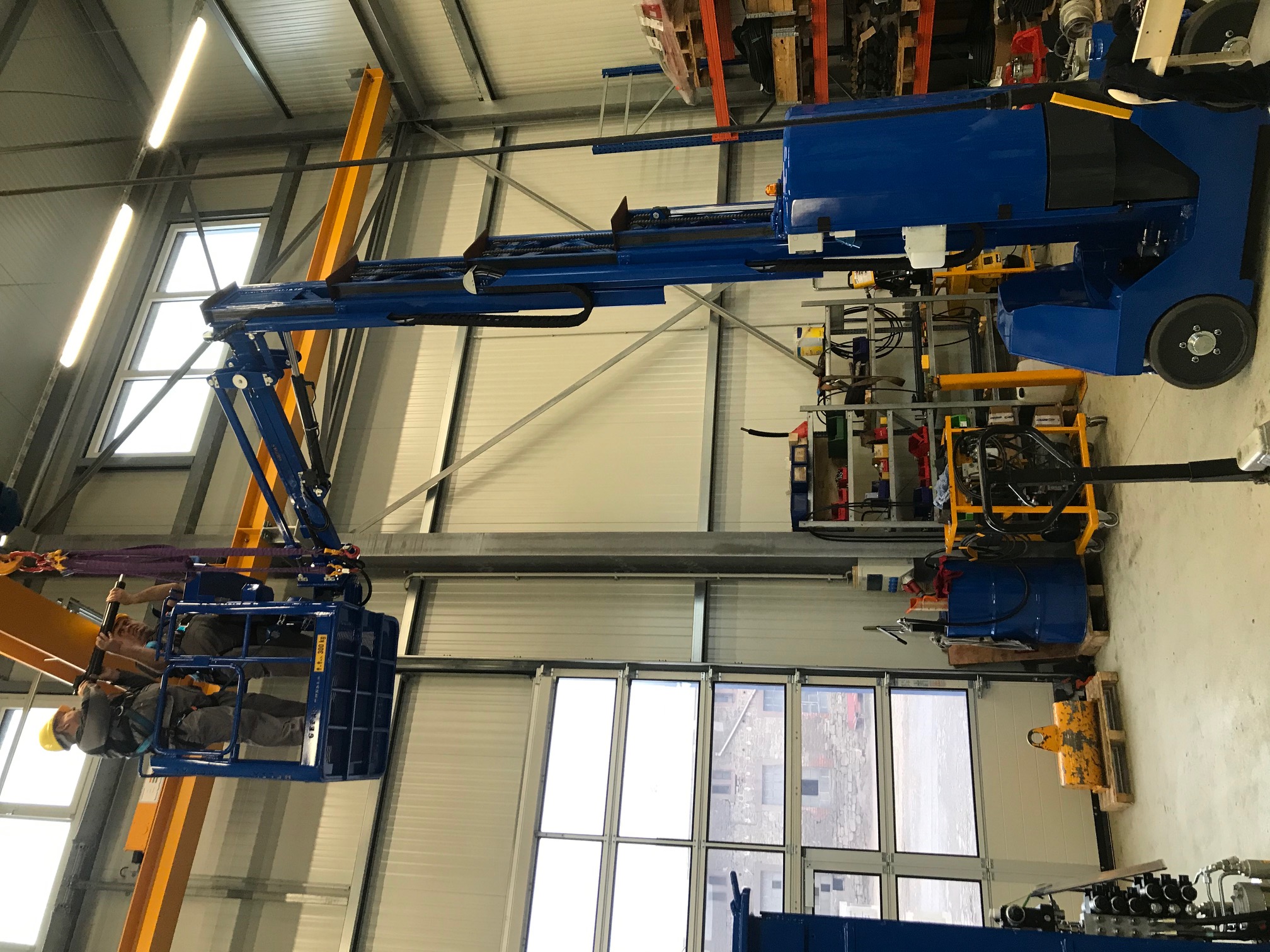 Auch auf der rechtlichen Seite sicher Arbeiten !, HEMATEC Arbeitsbühnen ...