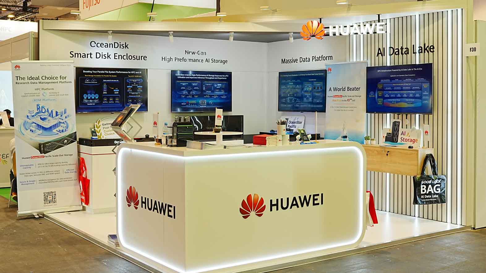 ISC High Performance 2025: Huawei setzt neuen Standard mit der AI Data ...