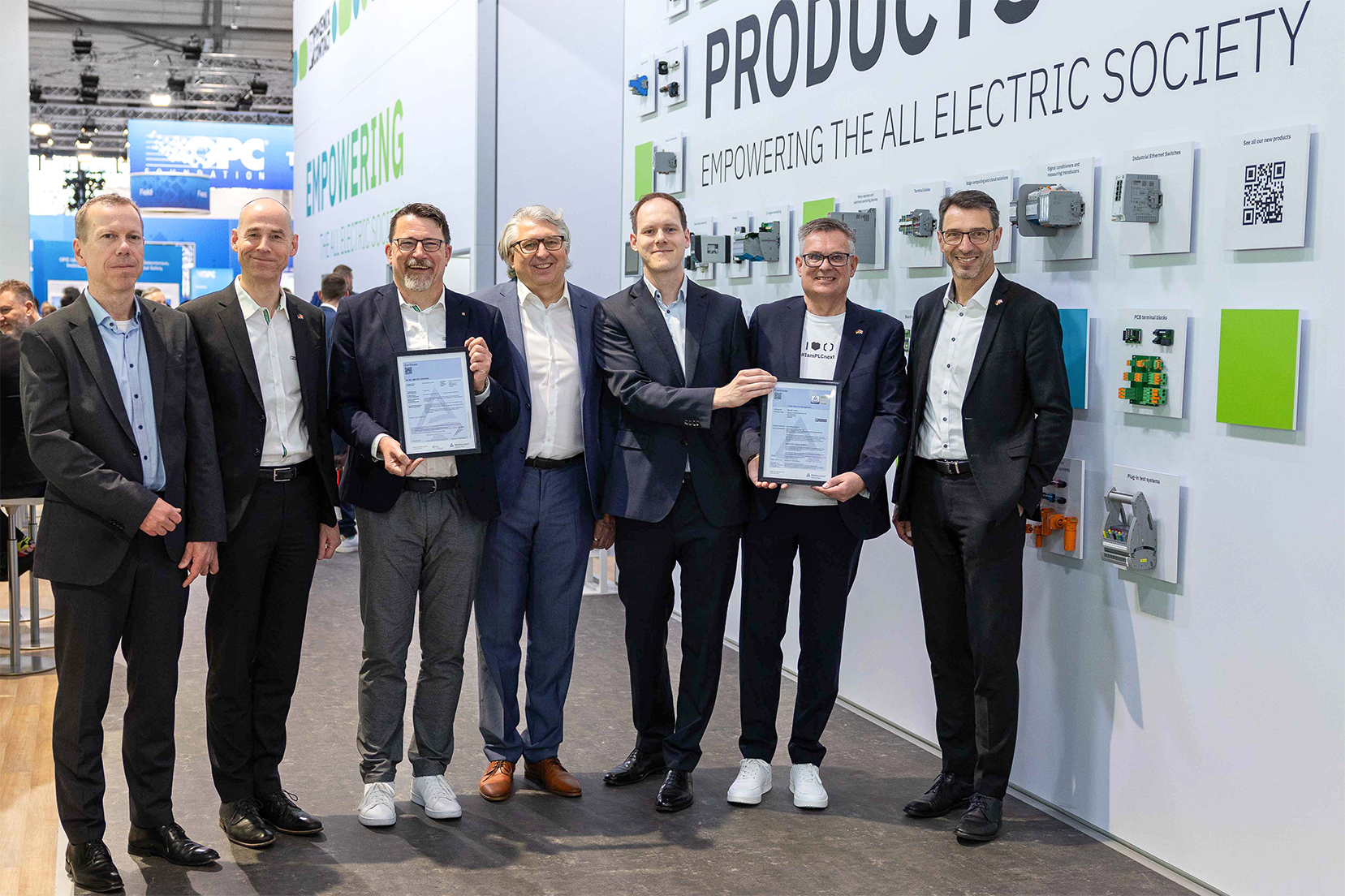 Phoenix Contact erhält neue IEC-62443-Zertifikate auf der Hannover ...